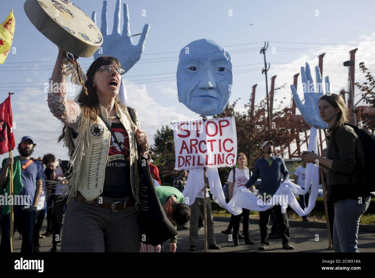 Alaska oil drilling rigs hi-res stock photography and images - Alamy