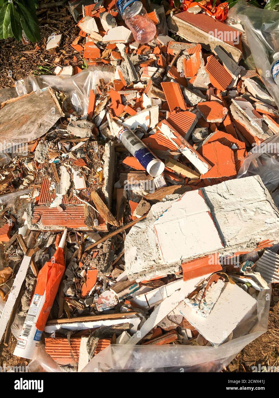 Uncontrolled waste hi-res stock photography and images - Alamy