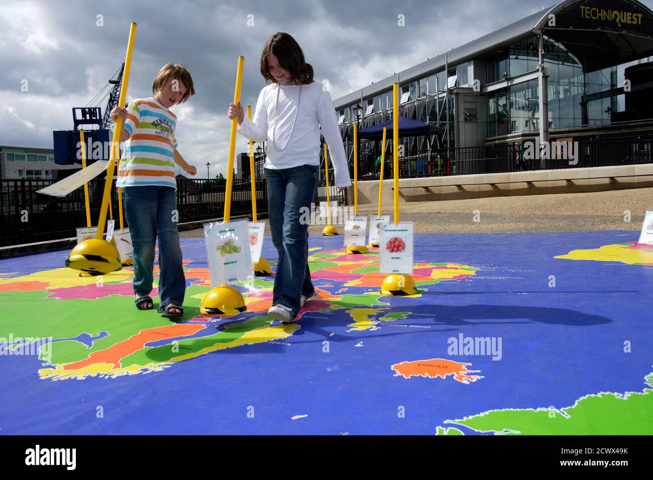 Child maths puzzle hi-res stock photography and images - Alamy