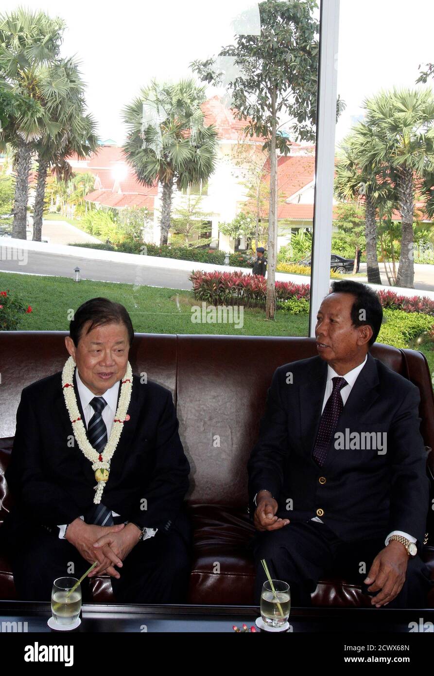 Tea banh of cambodia hi-res stock photography and images - Alamy