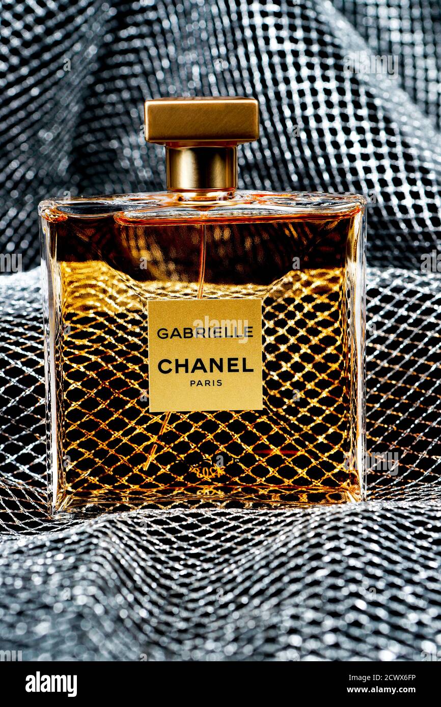 Coco Chanel Perfume Bottle High Resolution Stock Photography and Images ...