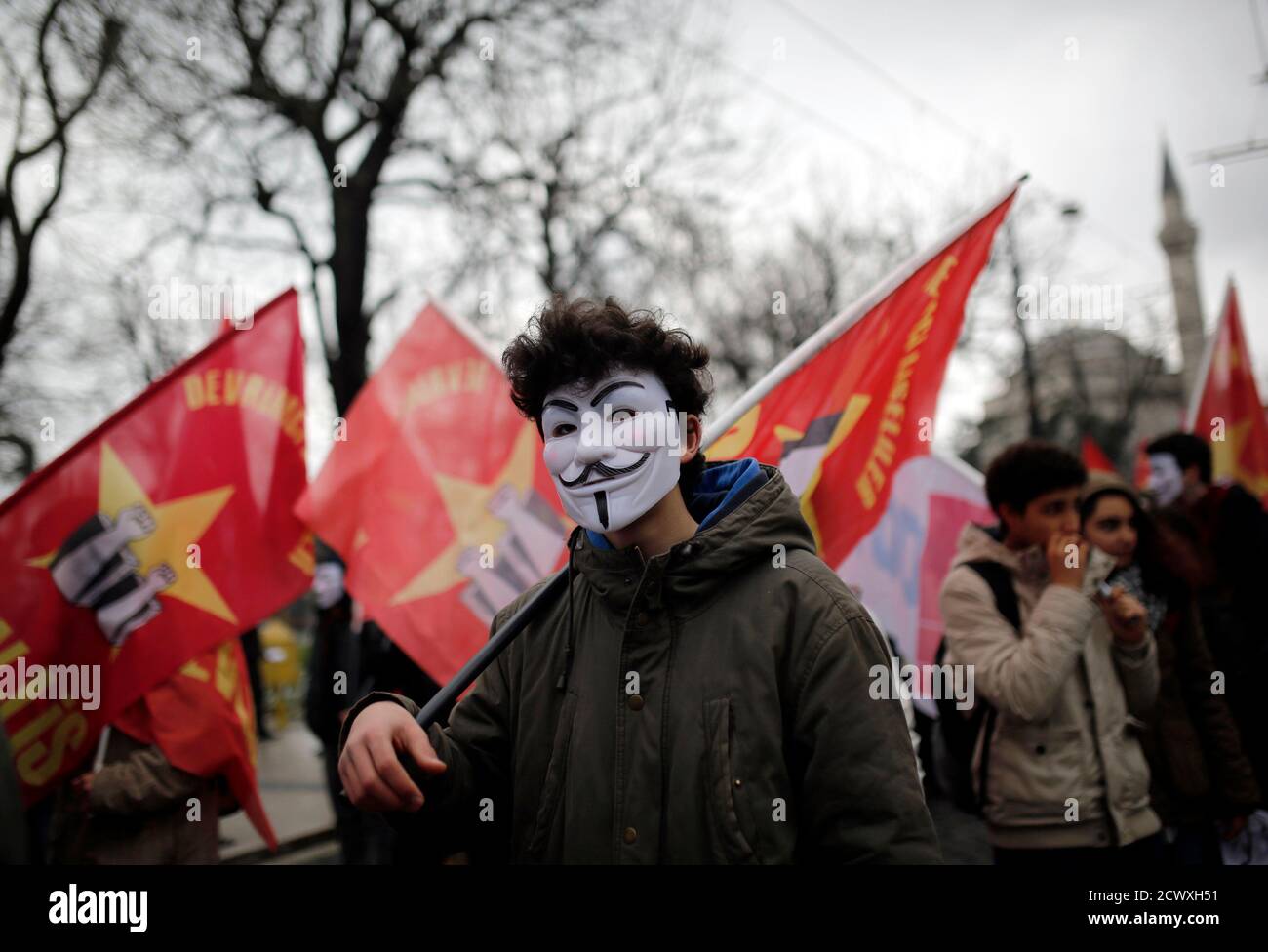 High school student wearing mask hi-res stock photography and images ...