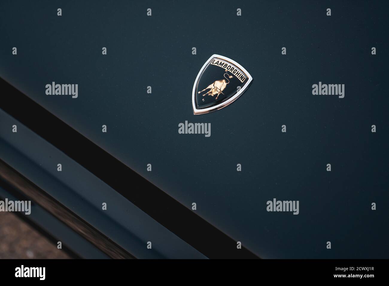 Hood emblem closeup of a 1985 Lamborghini Countach 5000QV Stock Photo ...