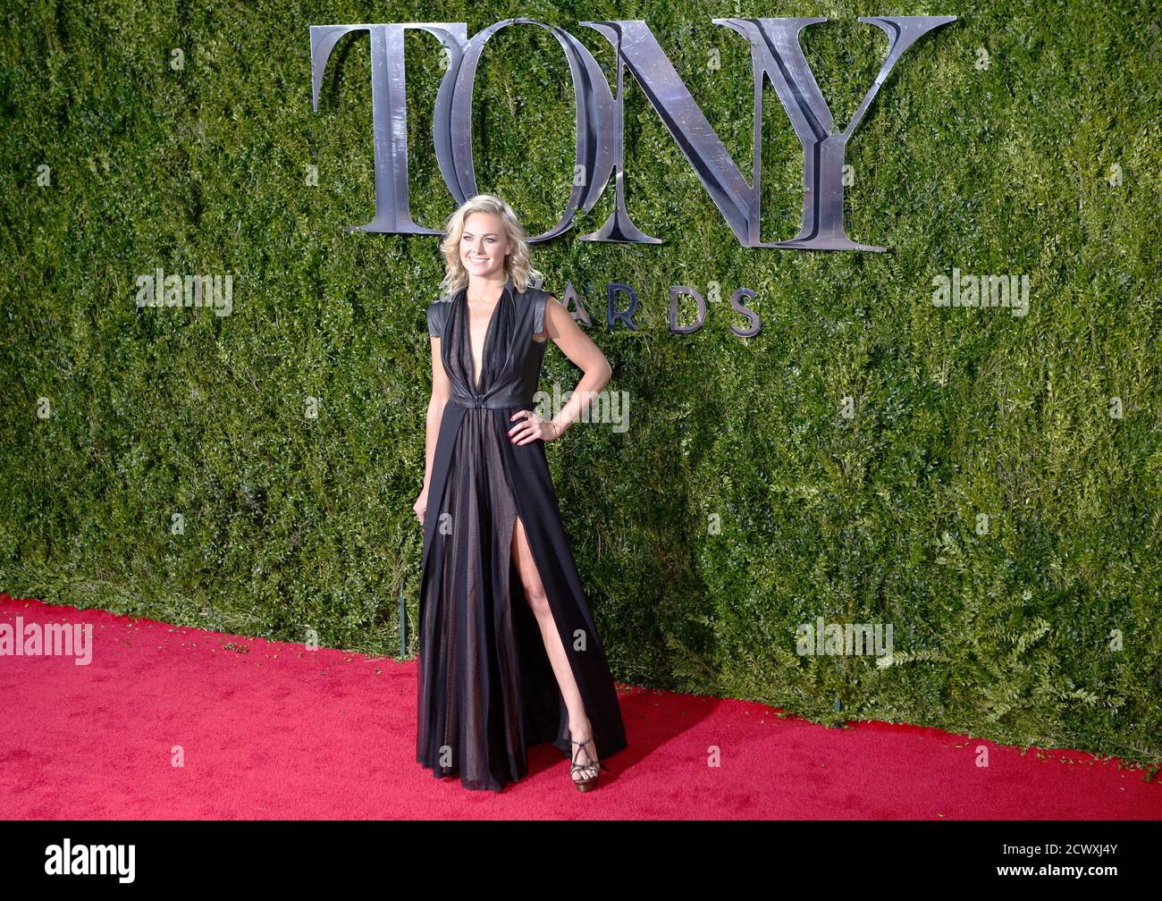 Actress laura bell bundy hi-res stock photography and images - Alamy