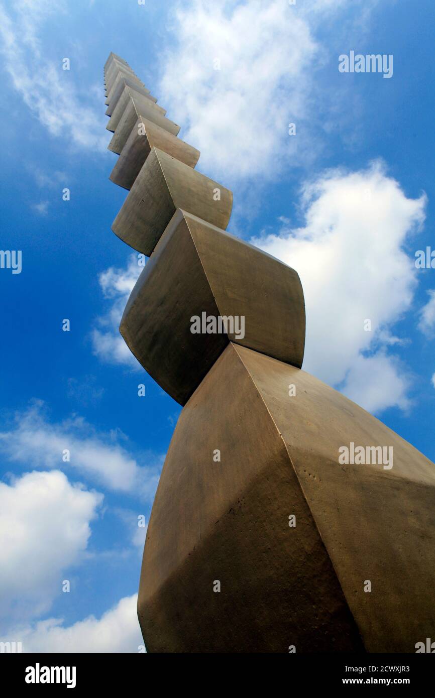 Endless column constantin brancusi targu hi-res stock photography and ...
