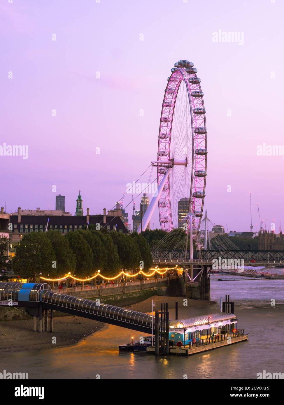 London Eye from Waterloo Bridge during sunset Stock Photo - Alamy