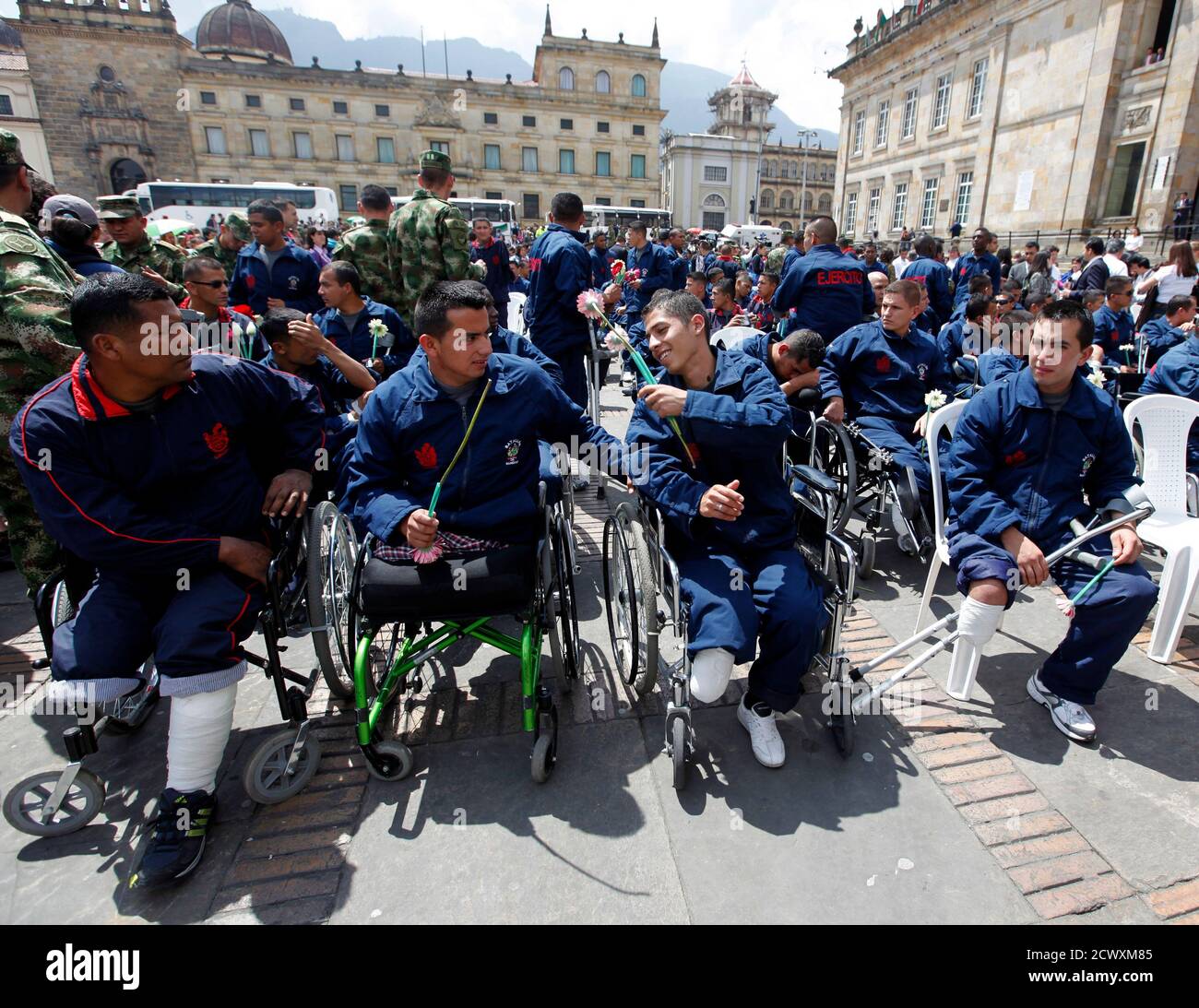 Landmine victims hi-res stock photography and images - Alamy