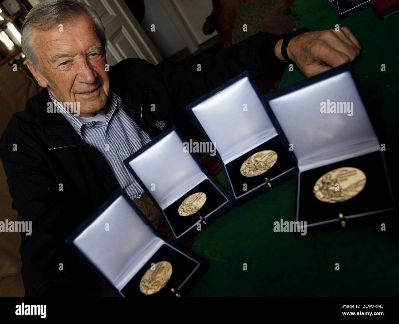 Waterpolo germany japan hi-res stock photography and images - Alamy