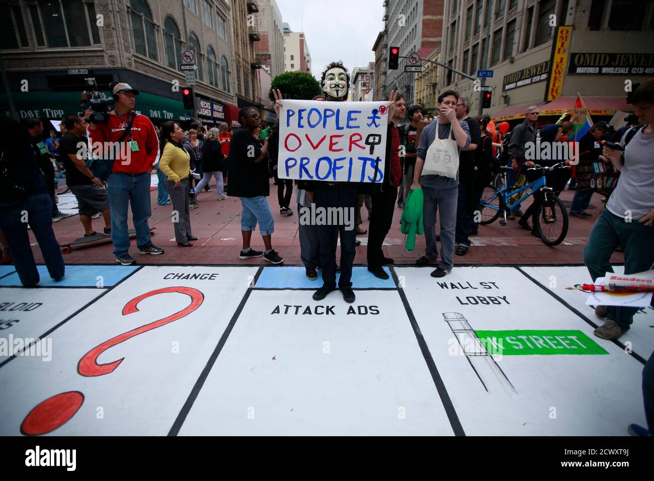 Monopoly game board hi-res stock photography and images - Alamy