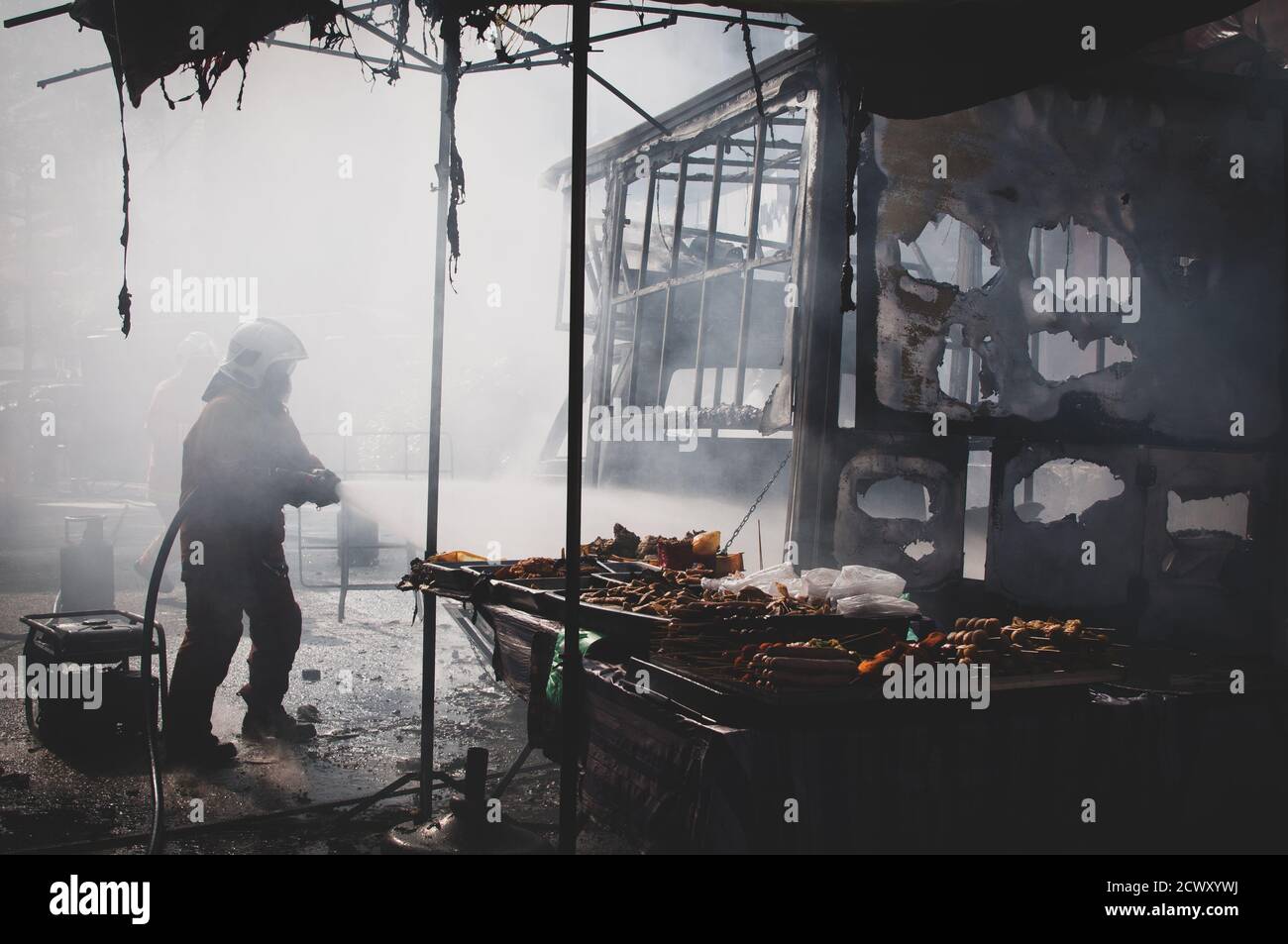 Stand brave hi-res stock photography and images - Alamy