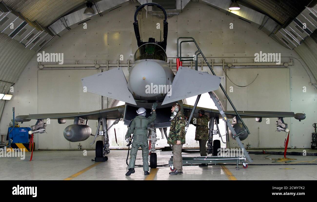 Eurofighter typhoon 2011 hi-res stock photography and images - Alamy