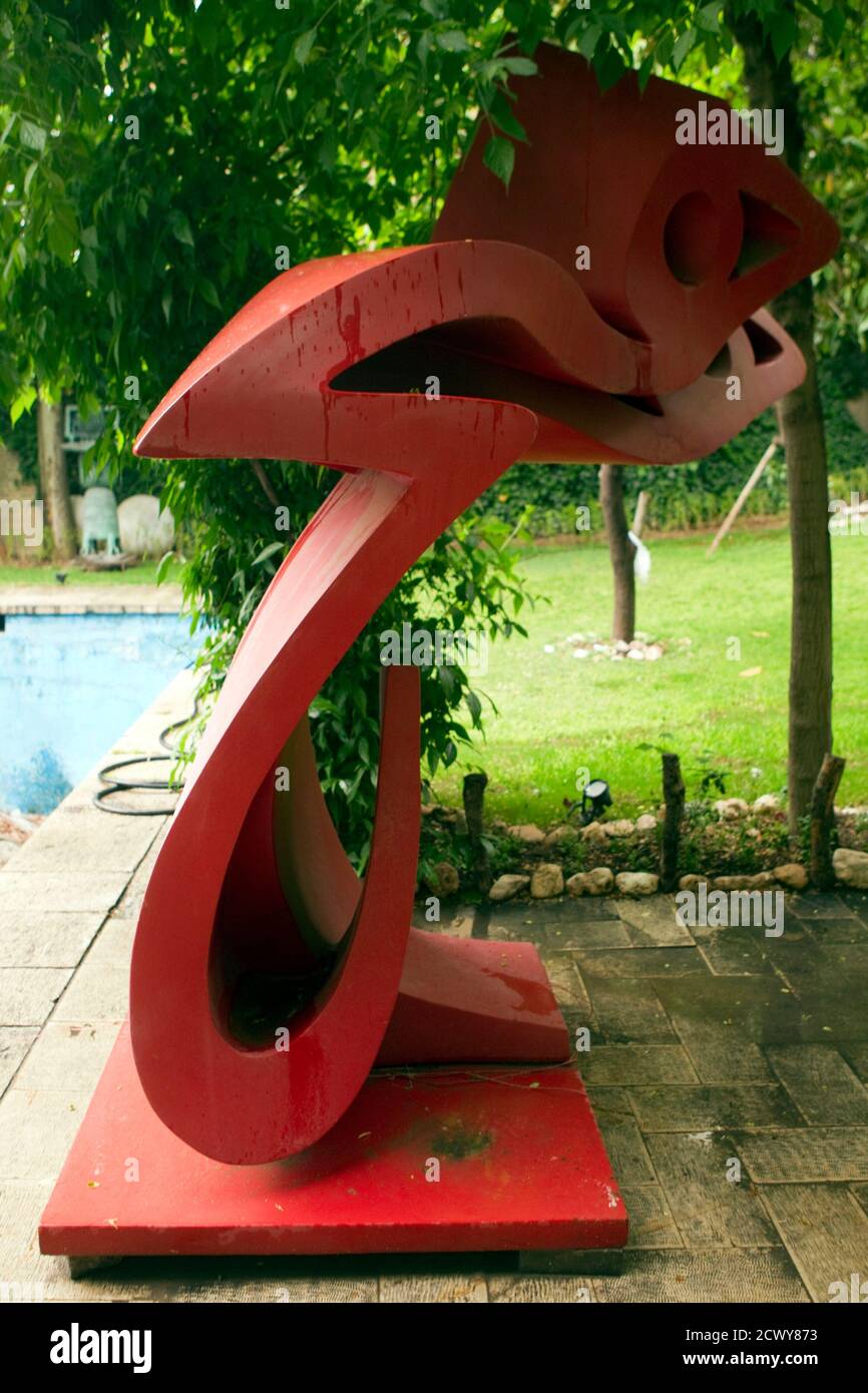 The iranian sculptor parviz tanavoli hi-res stock photography and ...