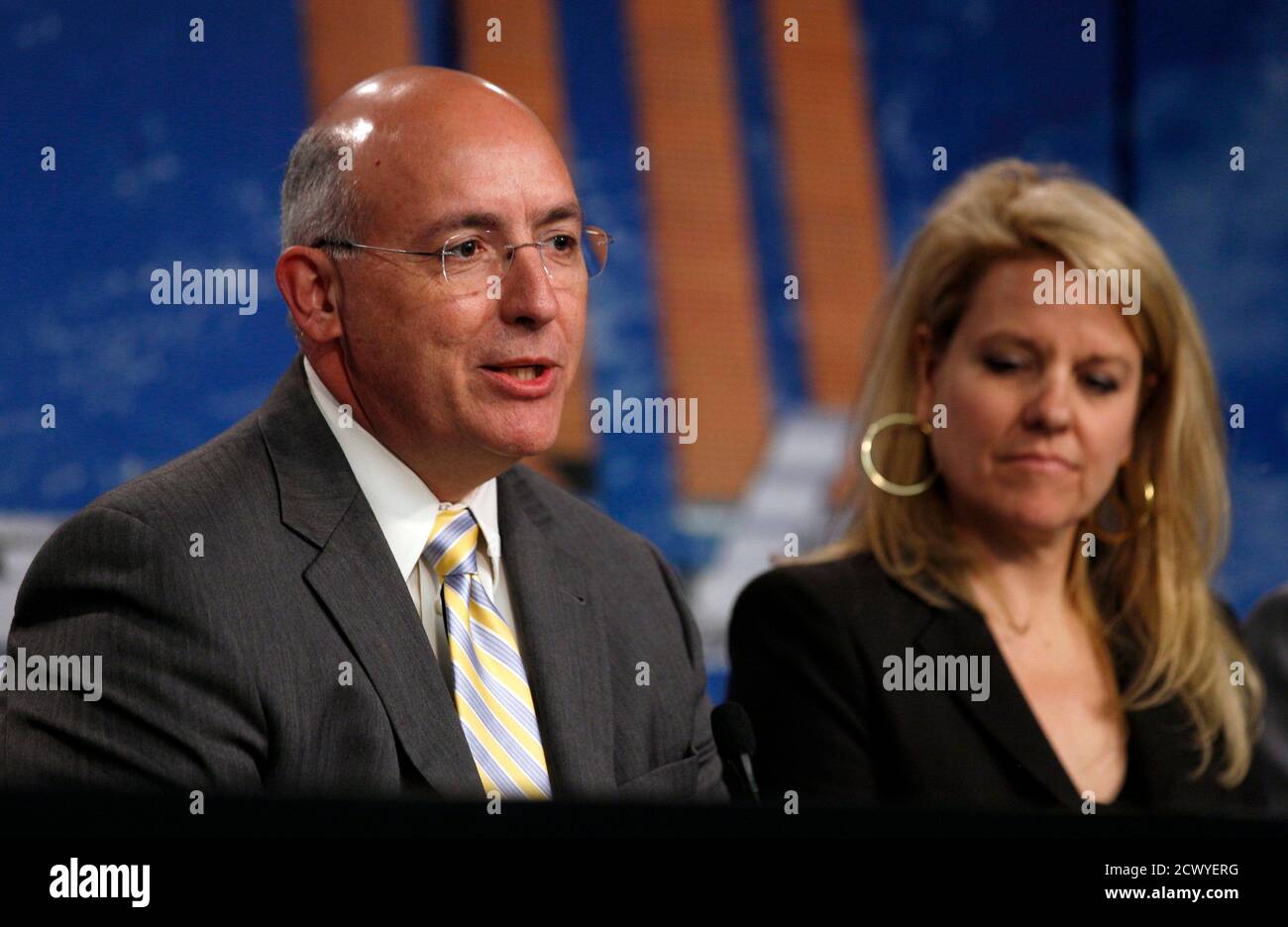 Station program hi-res stock photography and images - Alamy