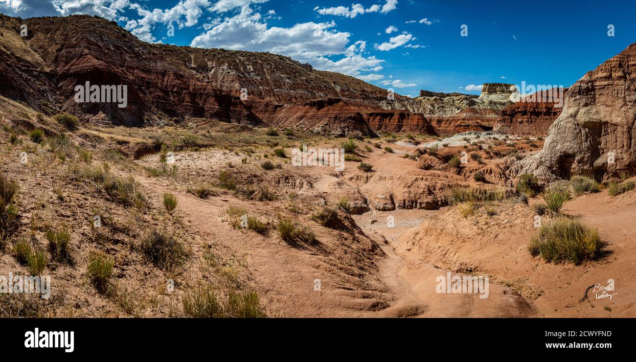 The Toadstool Trail leads to an area of hoodoos and balanced rock ...