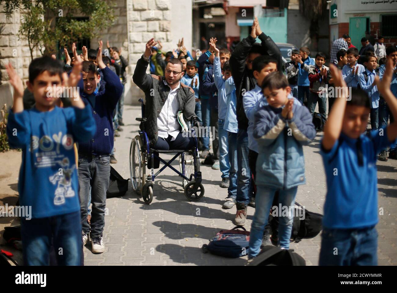 Palestinian amputee children hi-res stock photography and images - Alamy