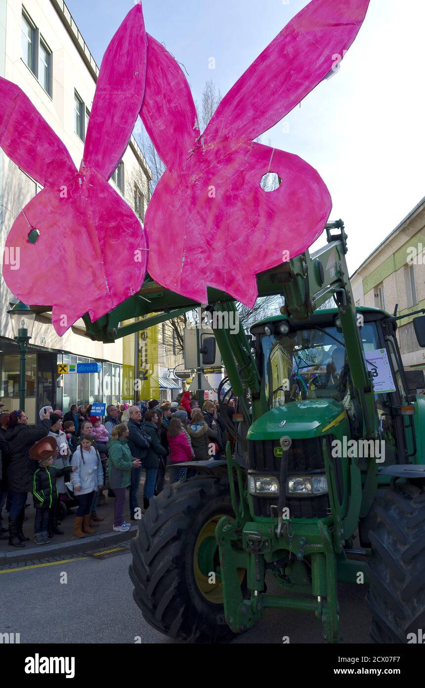 Rabbit costumes hi-res stock photography and images - Alamy