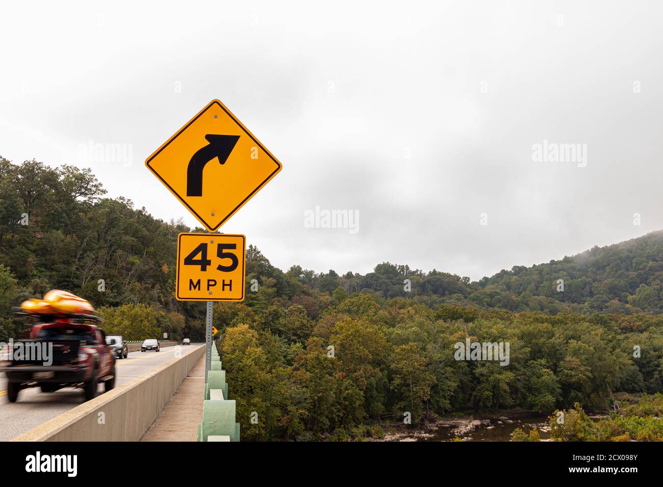 Curve ahead hi-res stock photography and images - Alamy