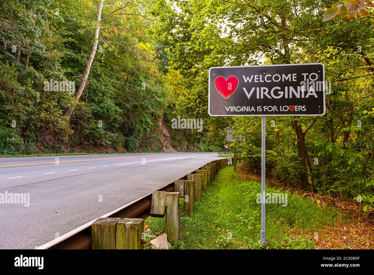 Welcome to Virginia sign located at the Maryland, Virginia state border ...