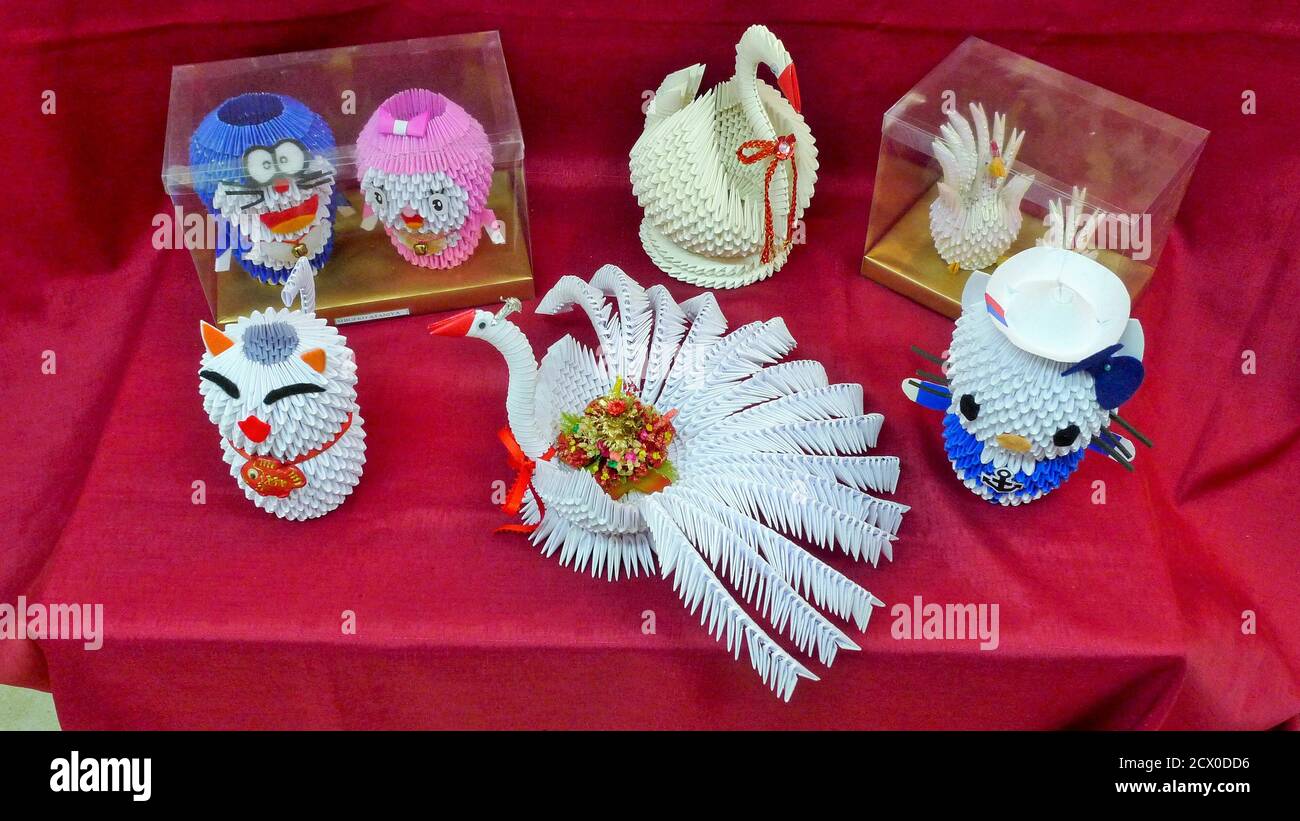 JAPANESE ORIGAMI THE FASCINATING ART OF PAPER FOLDING. ARTISTIC ...