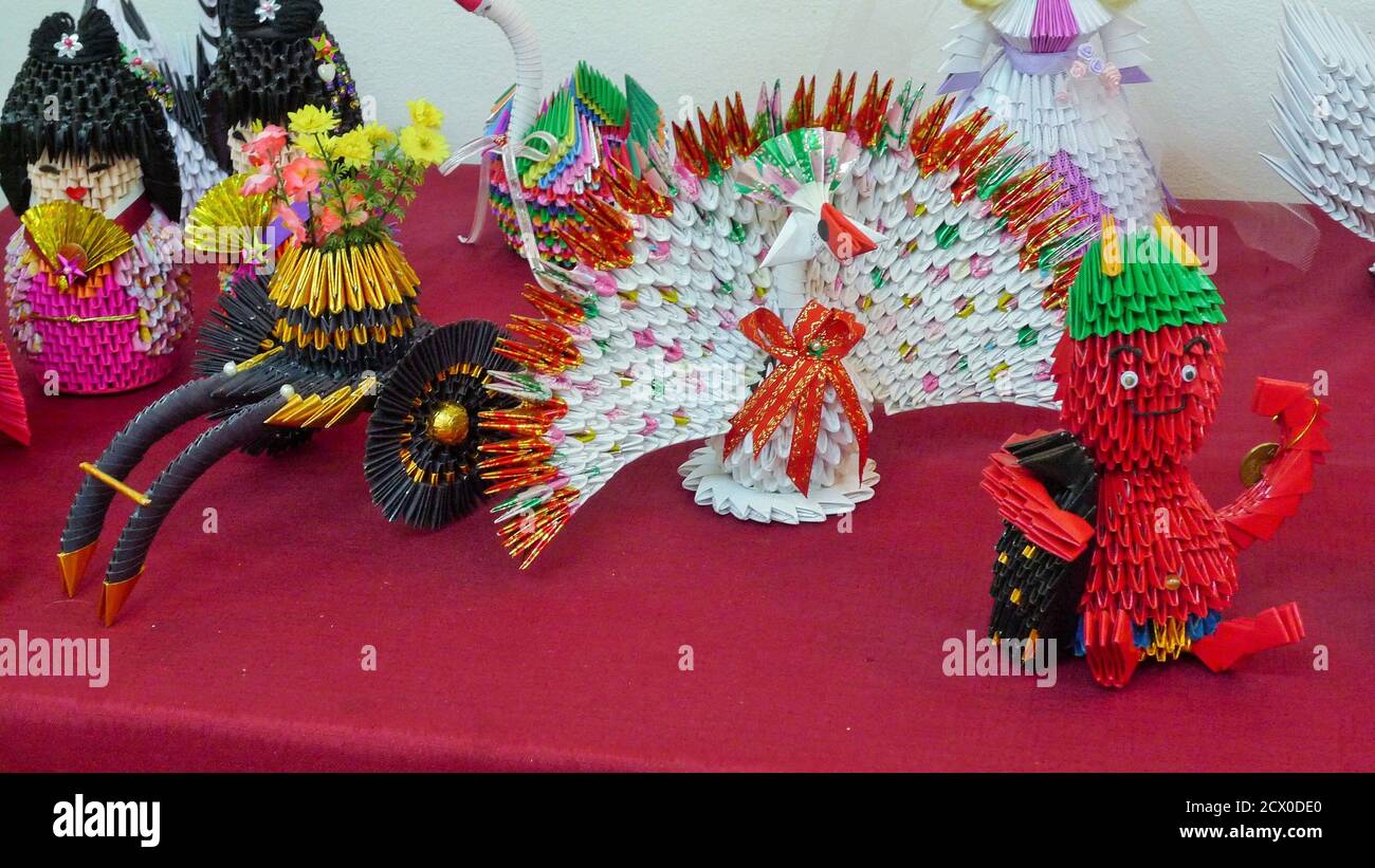 JAPANESE ORIGAMI THE FASCINATING ART OF PAPER FOLDING. ARTISTIC ...