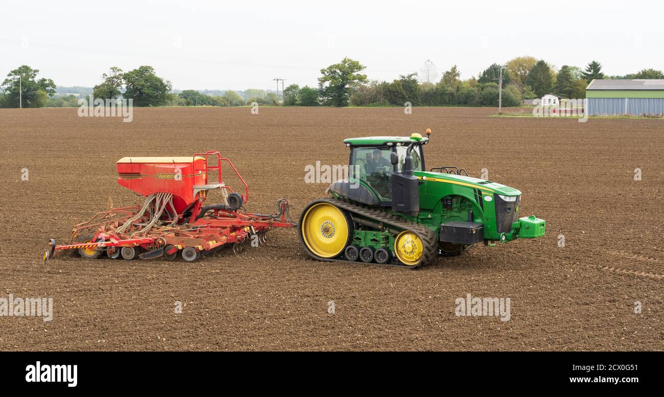 Farmer sowing seeds hi-res stock photography and images - Alamy