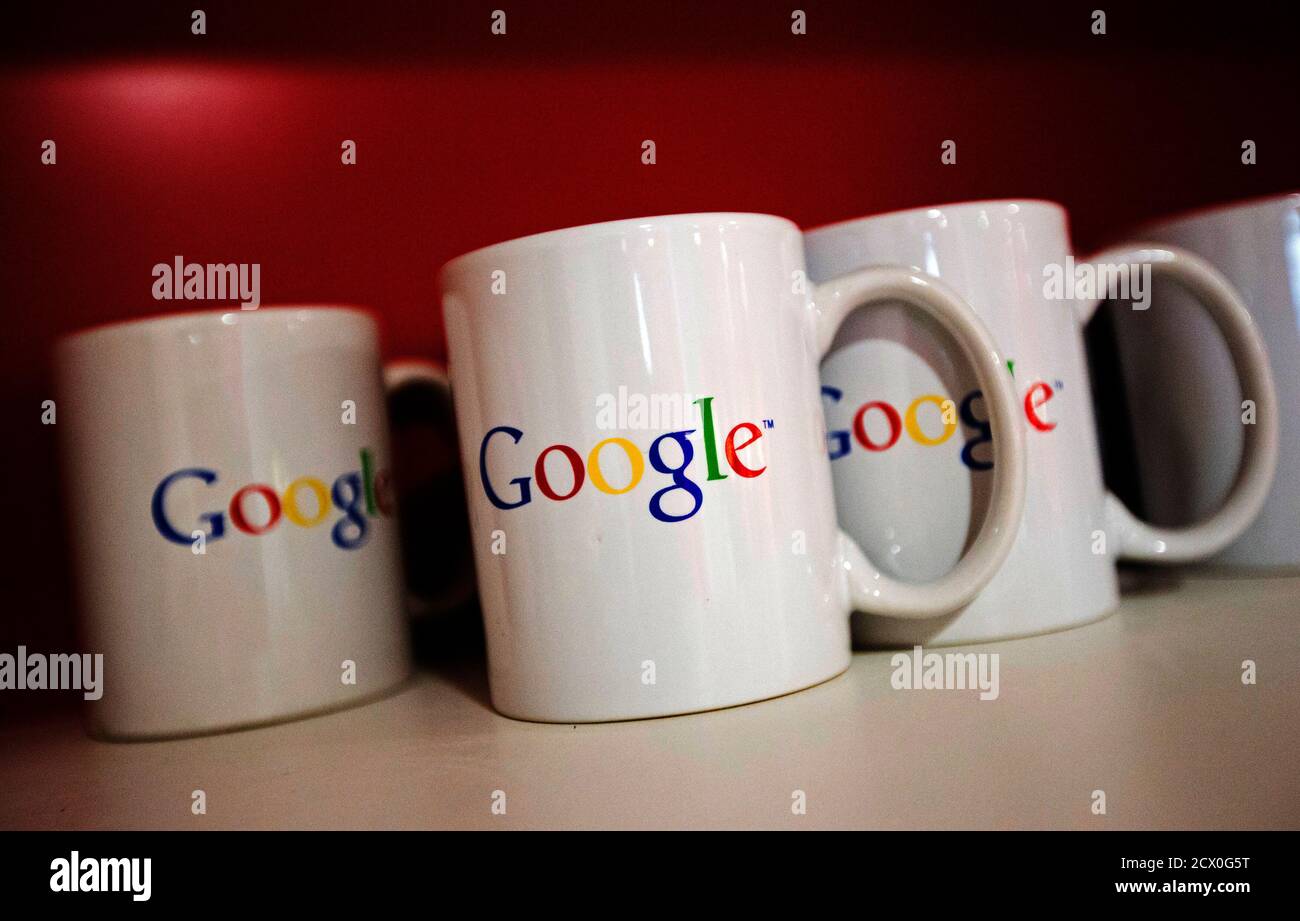 Google canada logo hi-res stock photography and images - Alamy