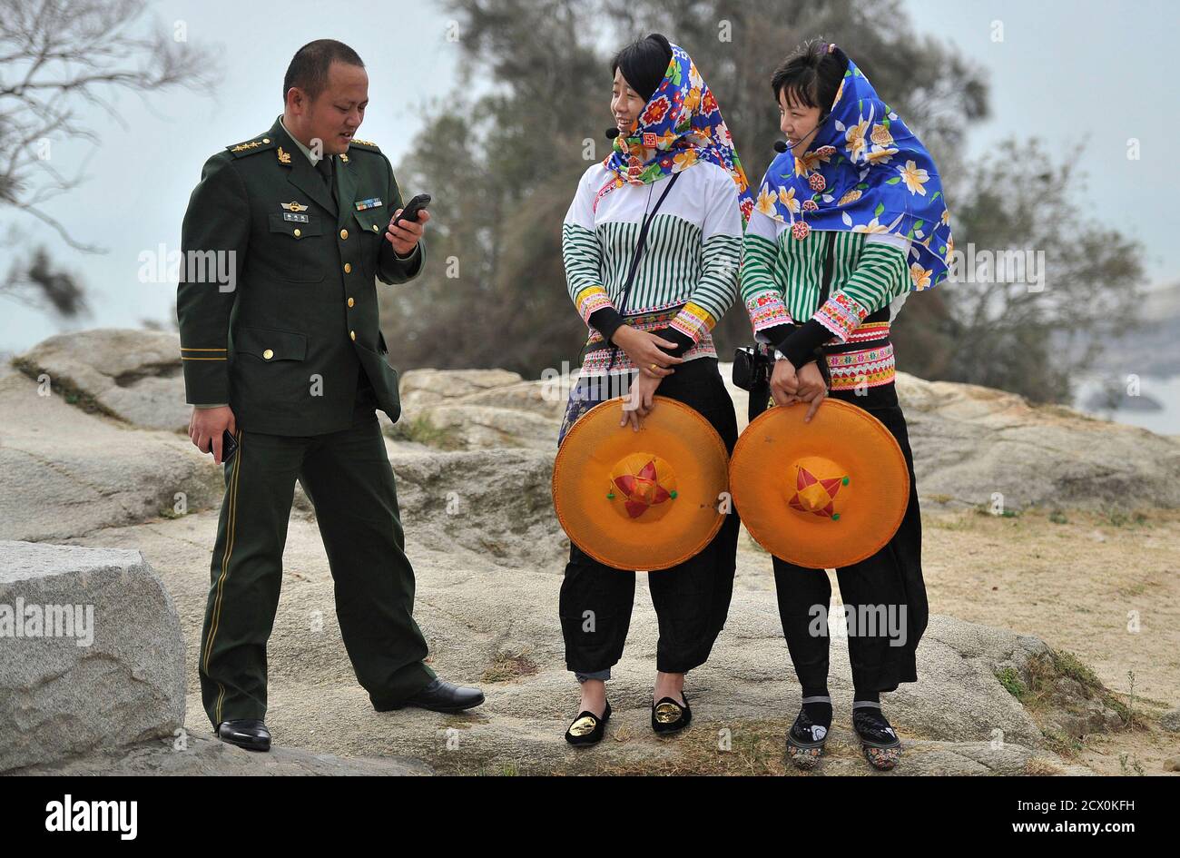 Pla peoples liberation army officer hi-res stock photography and images ...