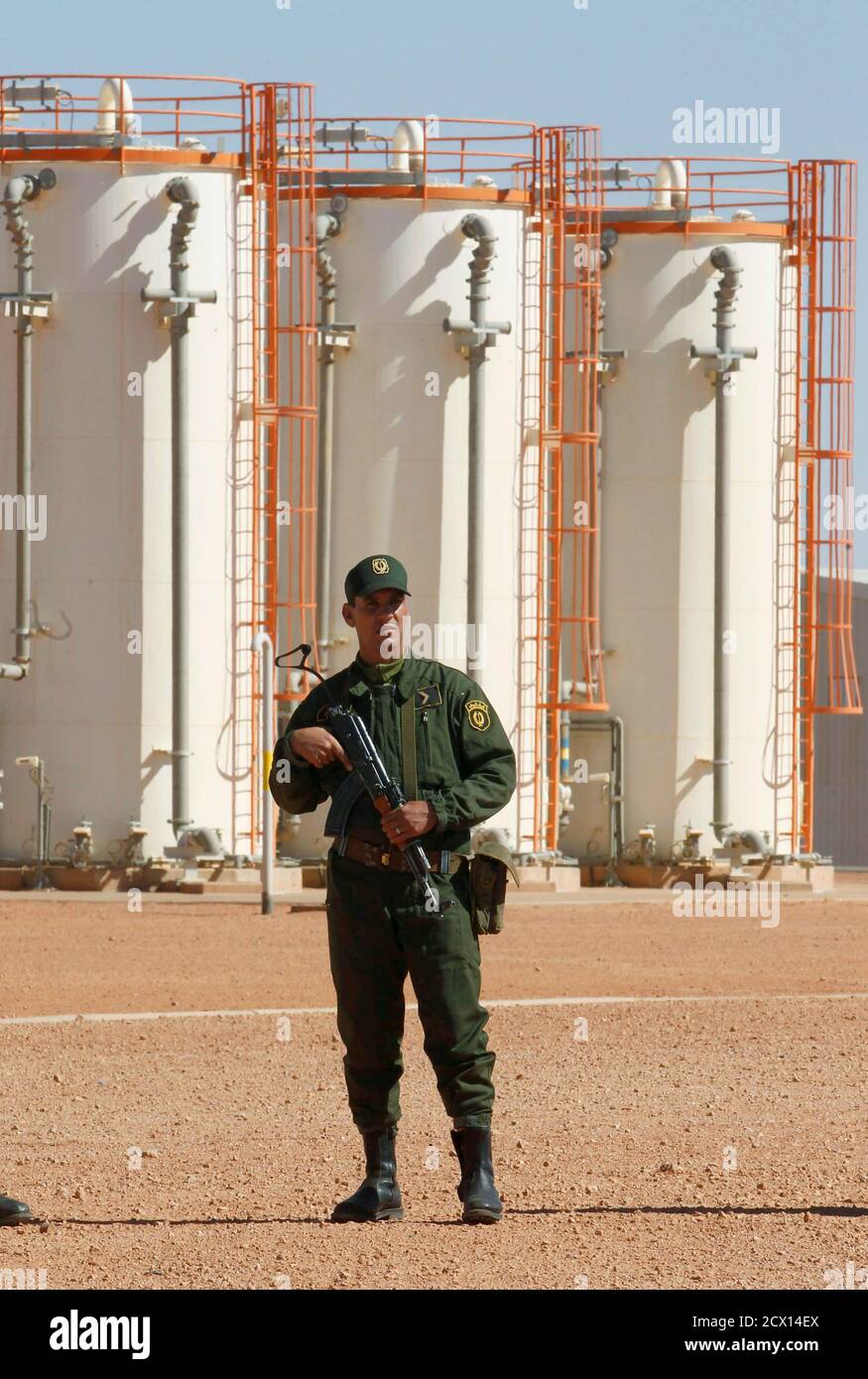 Amenas gas plant hi-res stock photography and images - Alamy