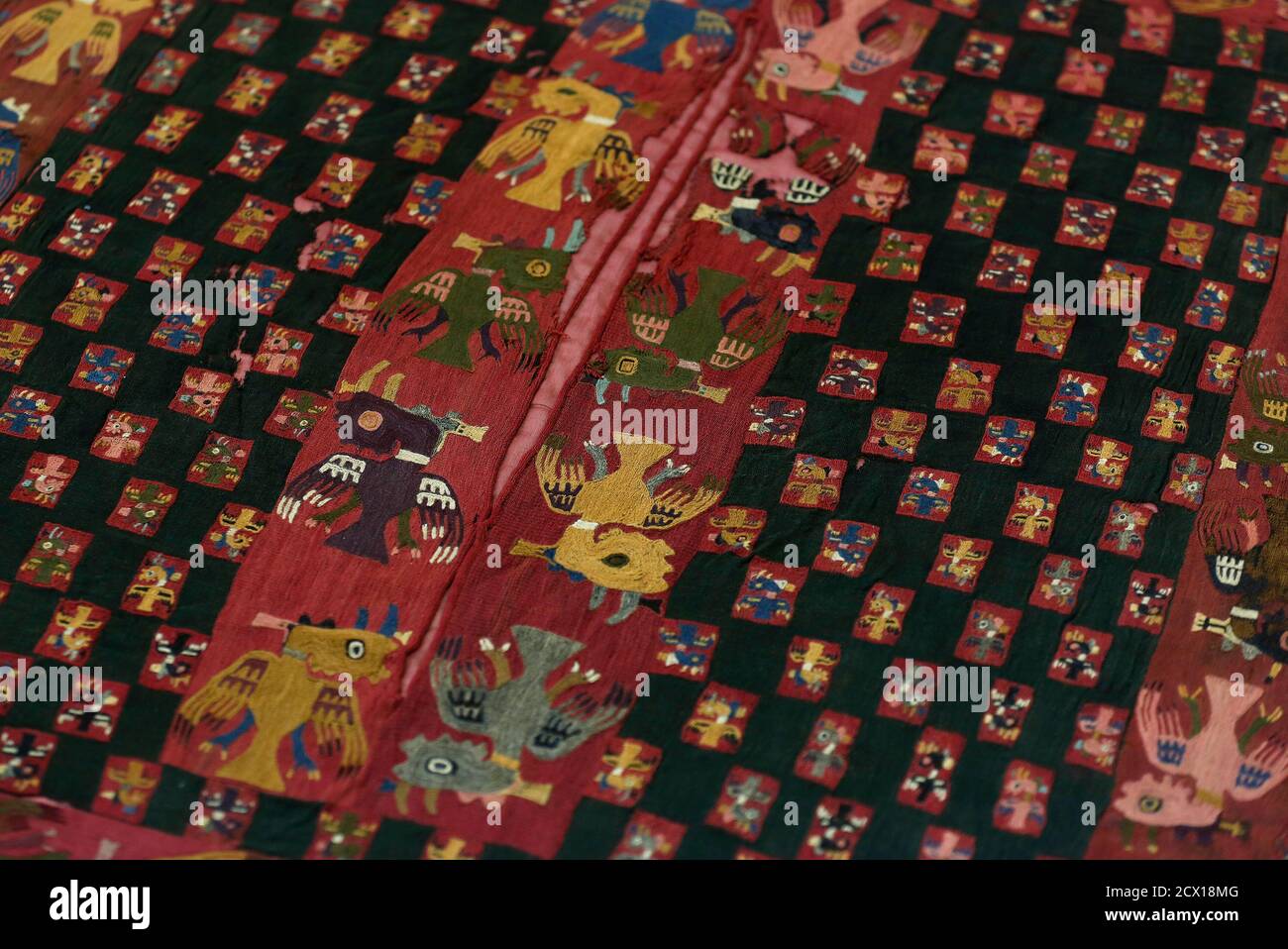 Paracas Textile High Resolution Stock Photography and Images - Alamy