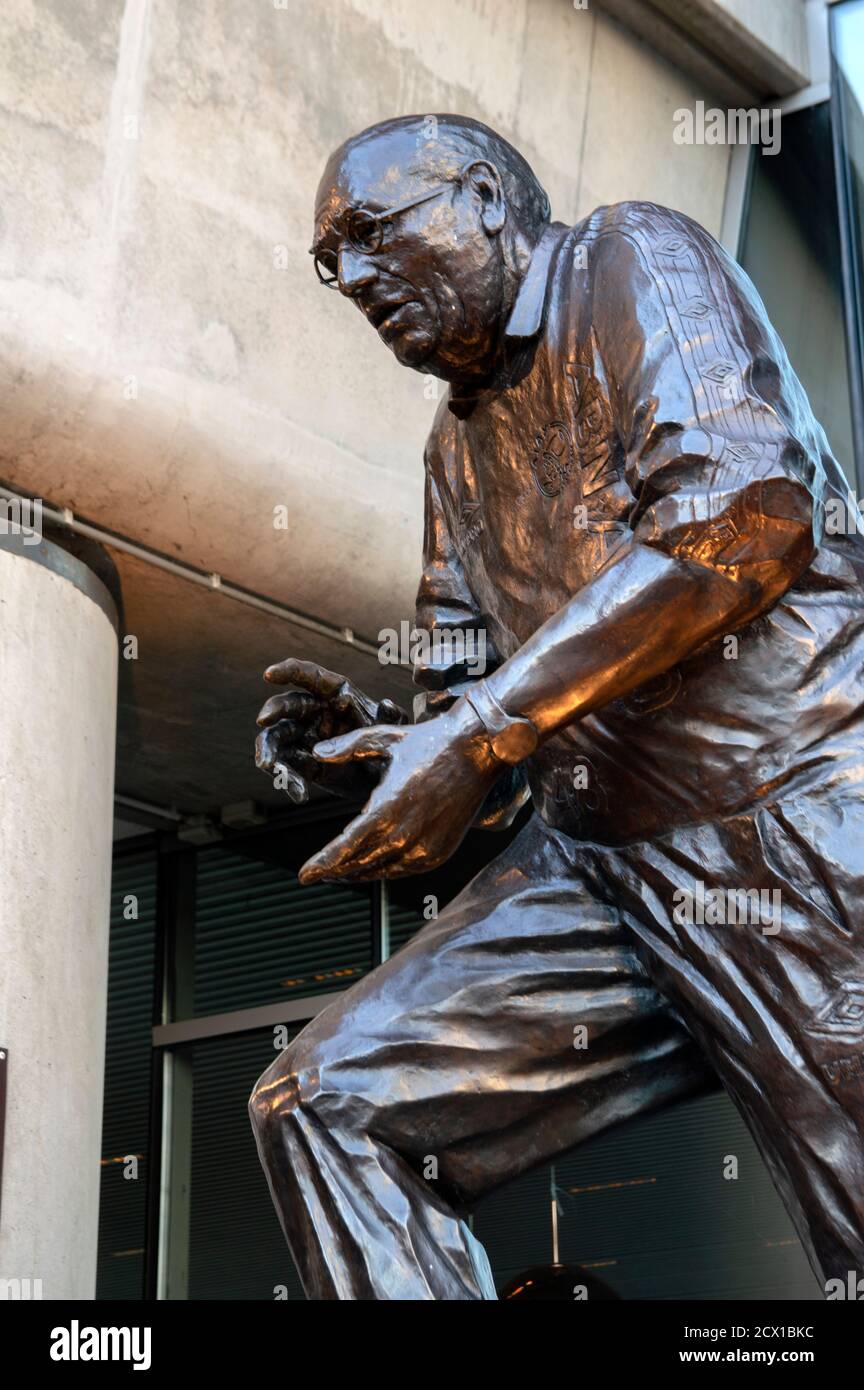 Johan cruyff ajax statue hi-res stock photography and images - Alamy