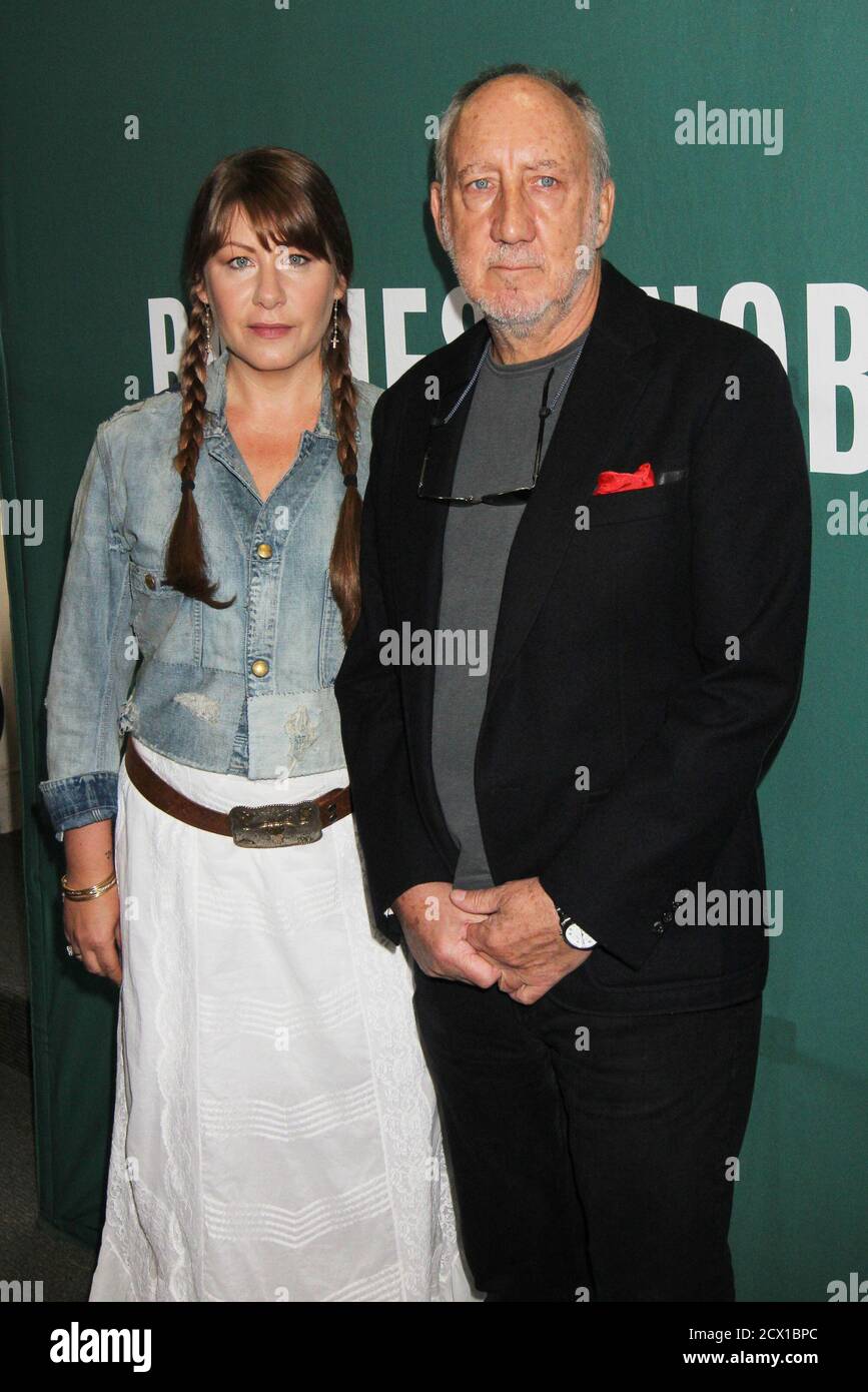 Rachel Fuller and Pete Townshend signing "Classic Quadrophenia" at ...