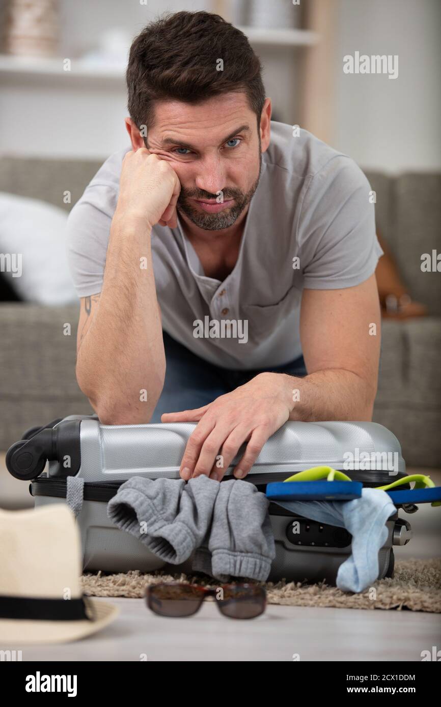 Bulging luggage hi-res stock photography and images - Alamy