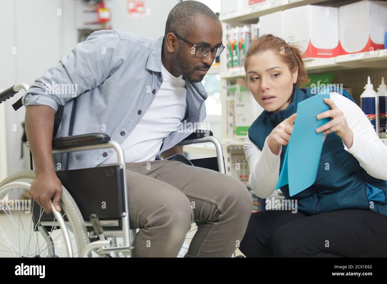 Wheelchair ramp shop hi-res stock photography and images - Alamy