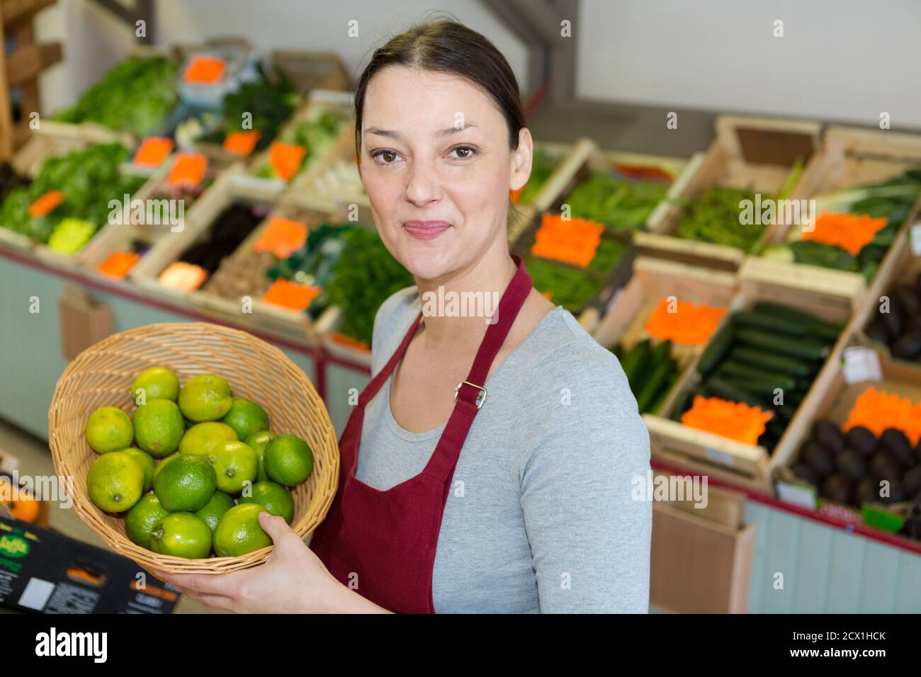 Woman selling lemons hi-res stock photography and images - Alamy