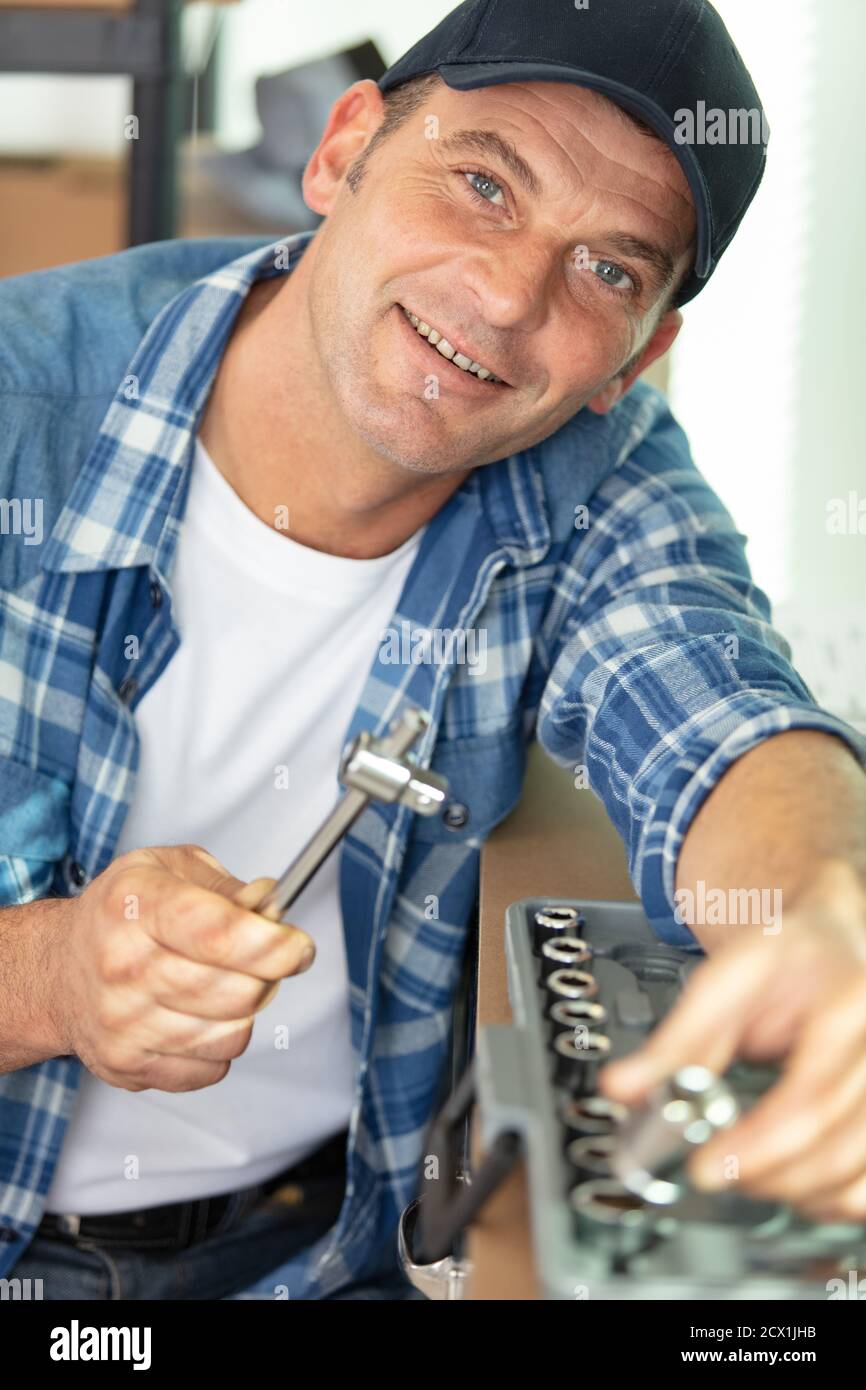 Looking at tools hi-res stock photography and images - Alamy