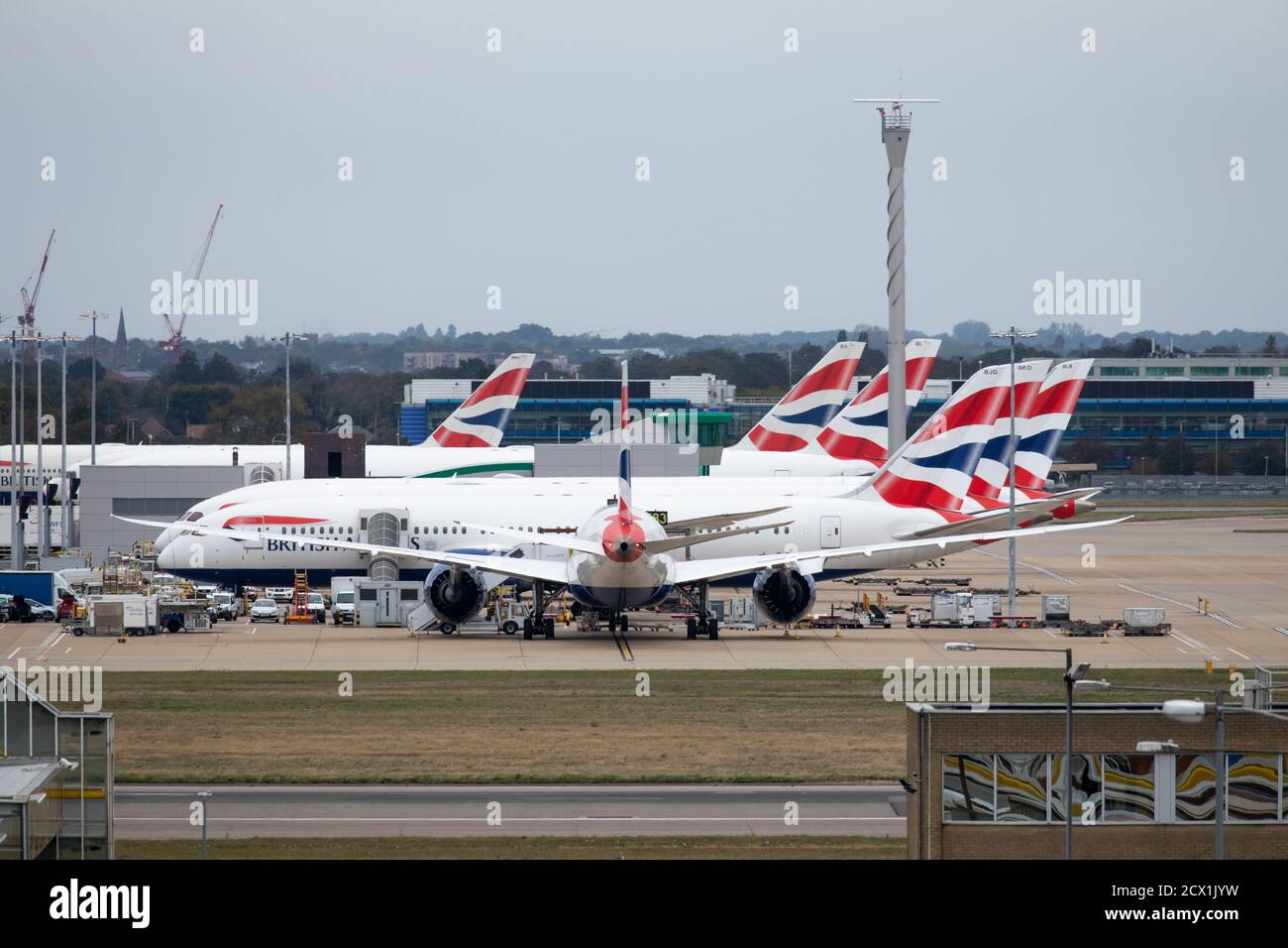Aircraft on ground hi-res stock photography and images - Alamy