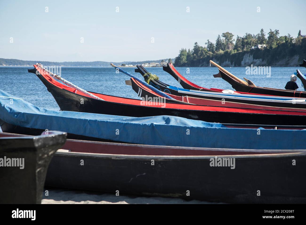 Tribal Canoes in Washington State Stock Photo - Alamy