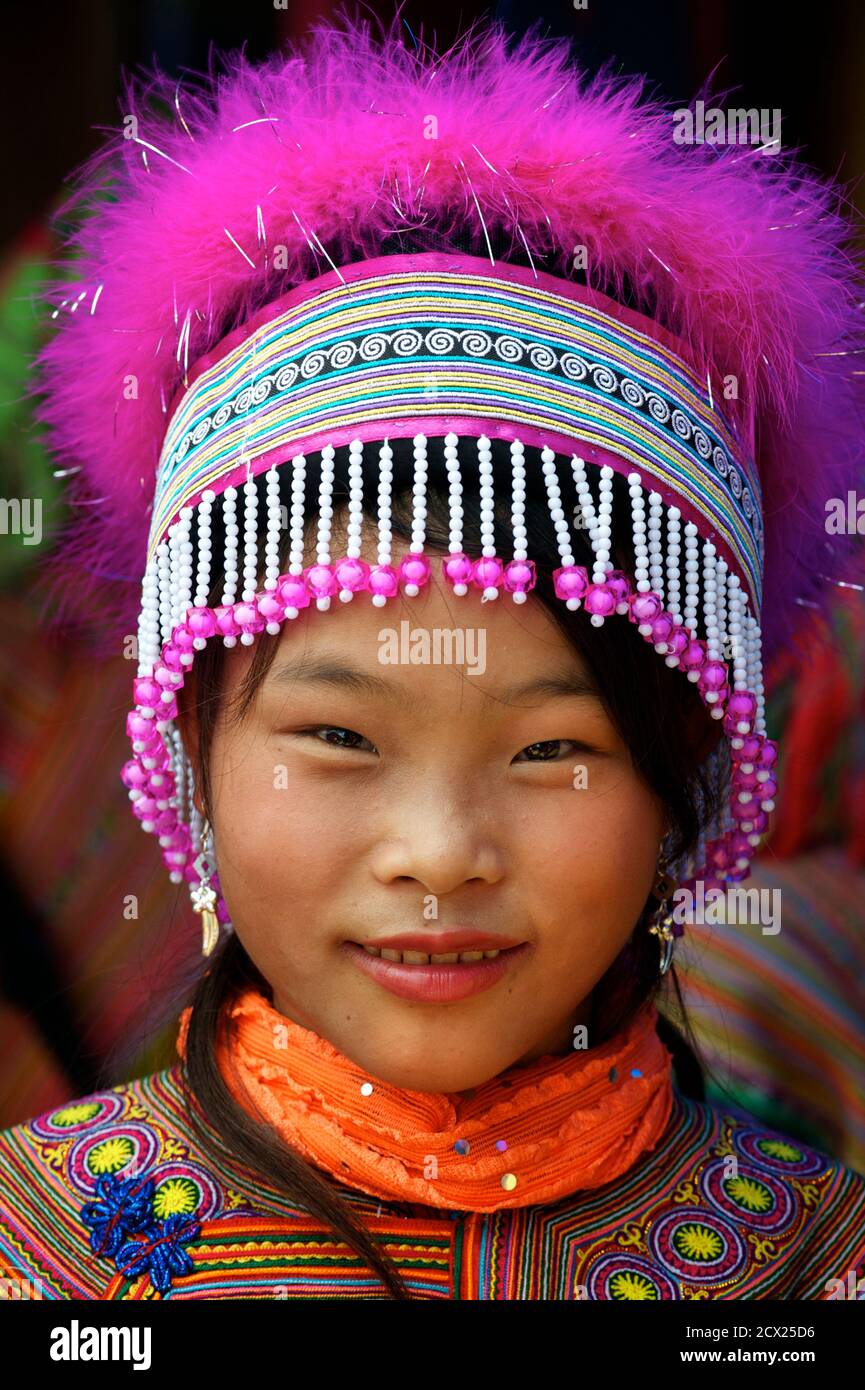 Indochina portrait smile traditional hi-res stock photography and ...