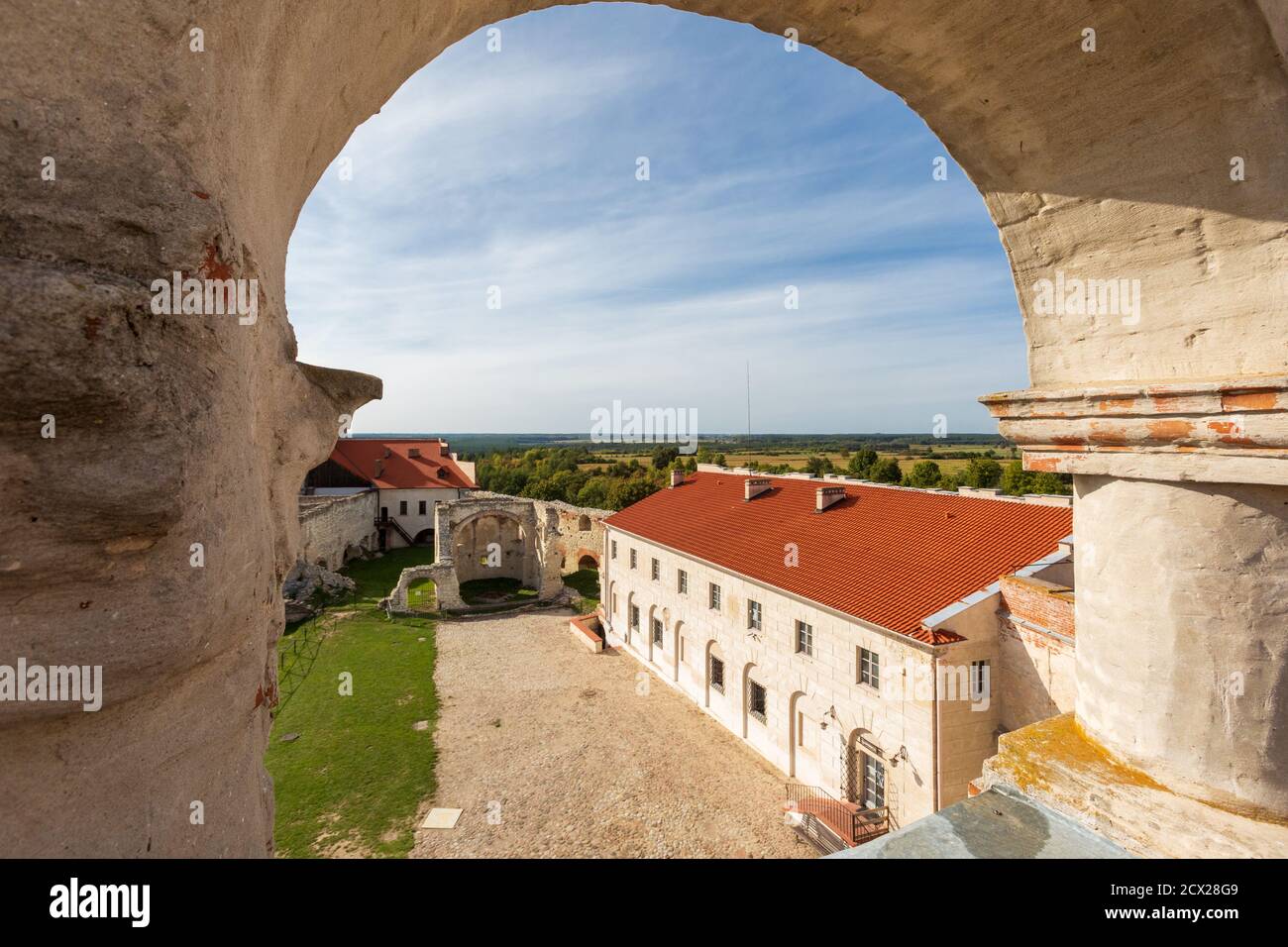 Janowiec Castle. View of the terrace with arch. Renaissance castle ...