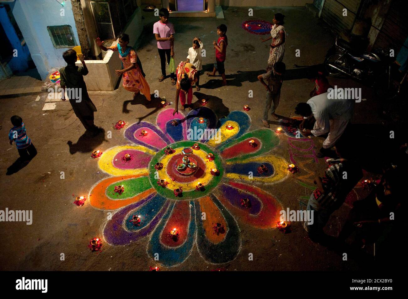 Rangoli Powders High Resolution Stock Photography and Images - Alamy