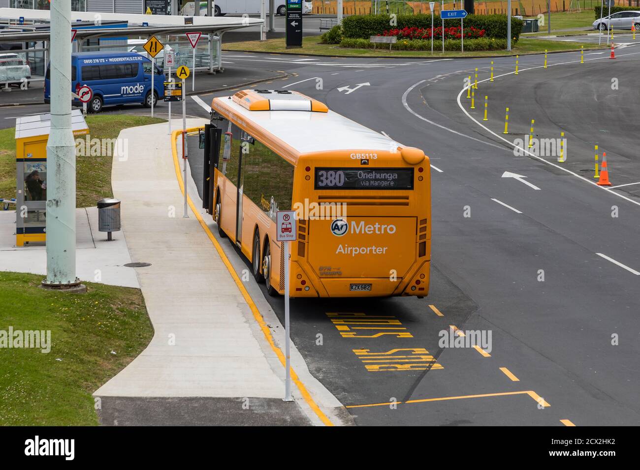 A VOLVO omnibus Line 380 (METRO AIRPORTER), serving the route from ...