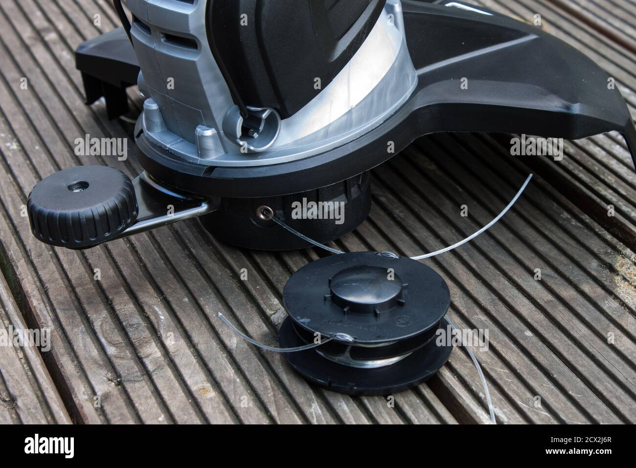 Rasentrimmer hi-res stock photography and images - Alamy