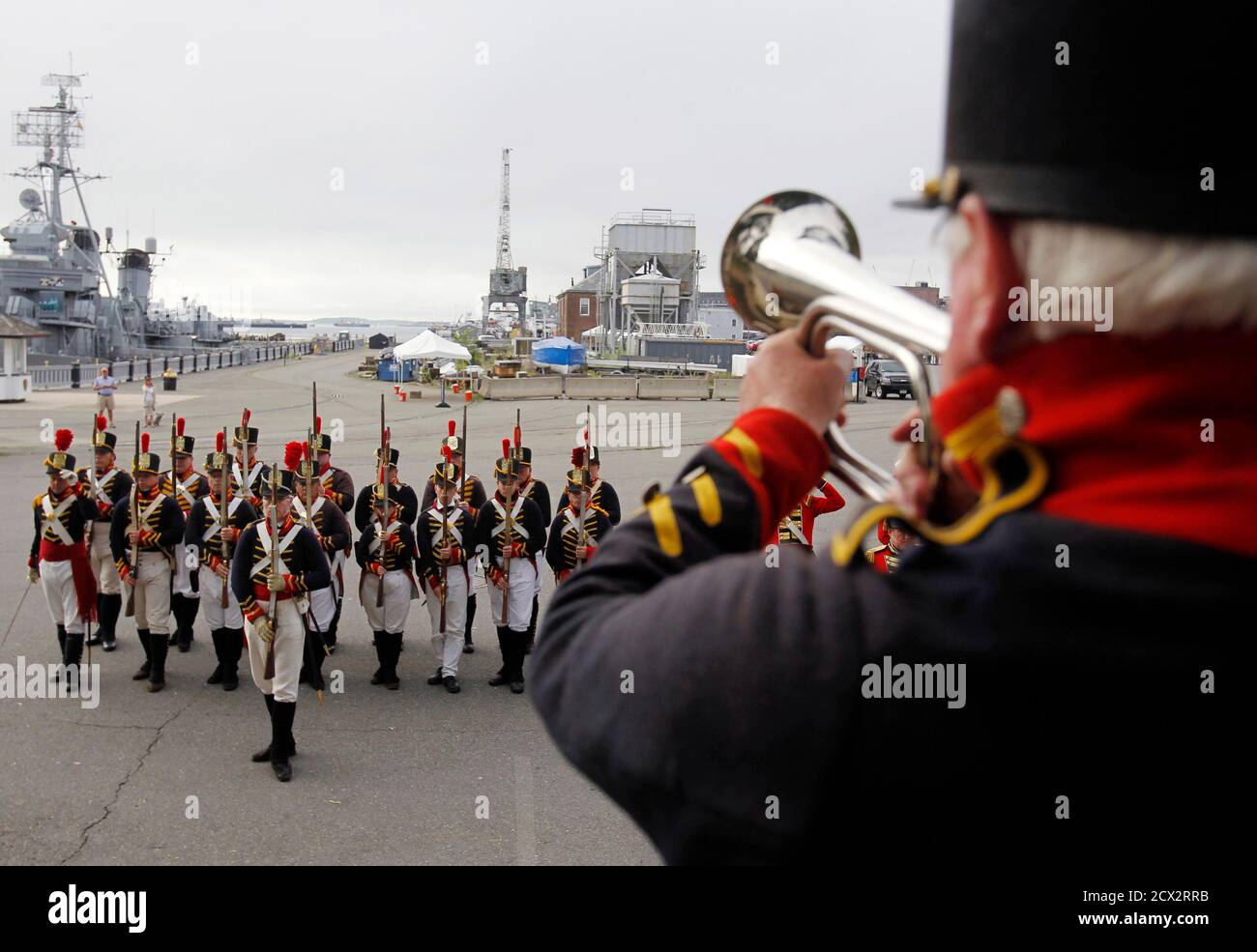 Uss constitution 1812 marine guard hi-res stock photography and images ...