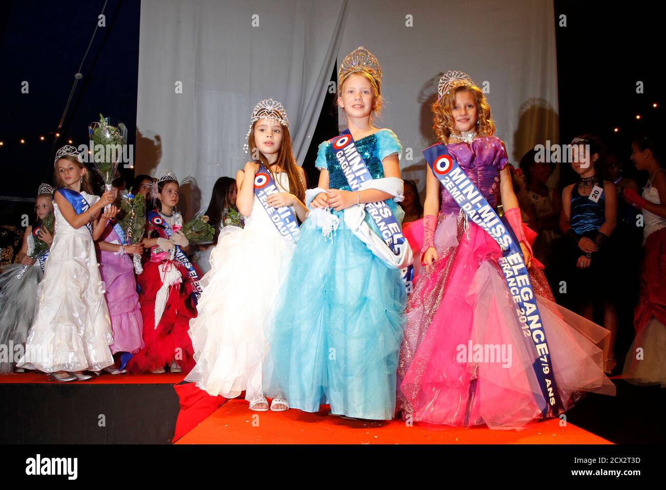 Mini miss contest hi-res stock photography and images - Alamy