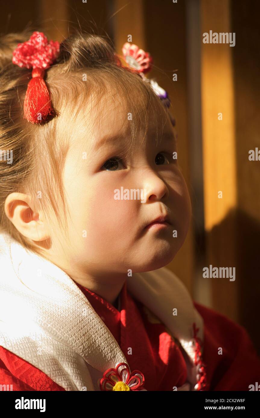 Japanese in traditional attire hi-res stock photography and images - Alamy