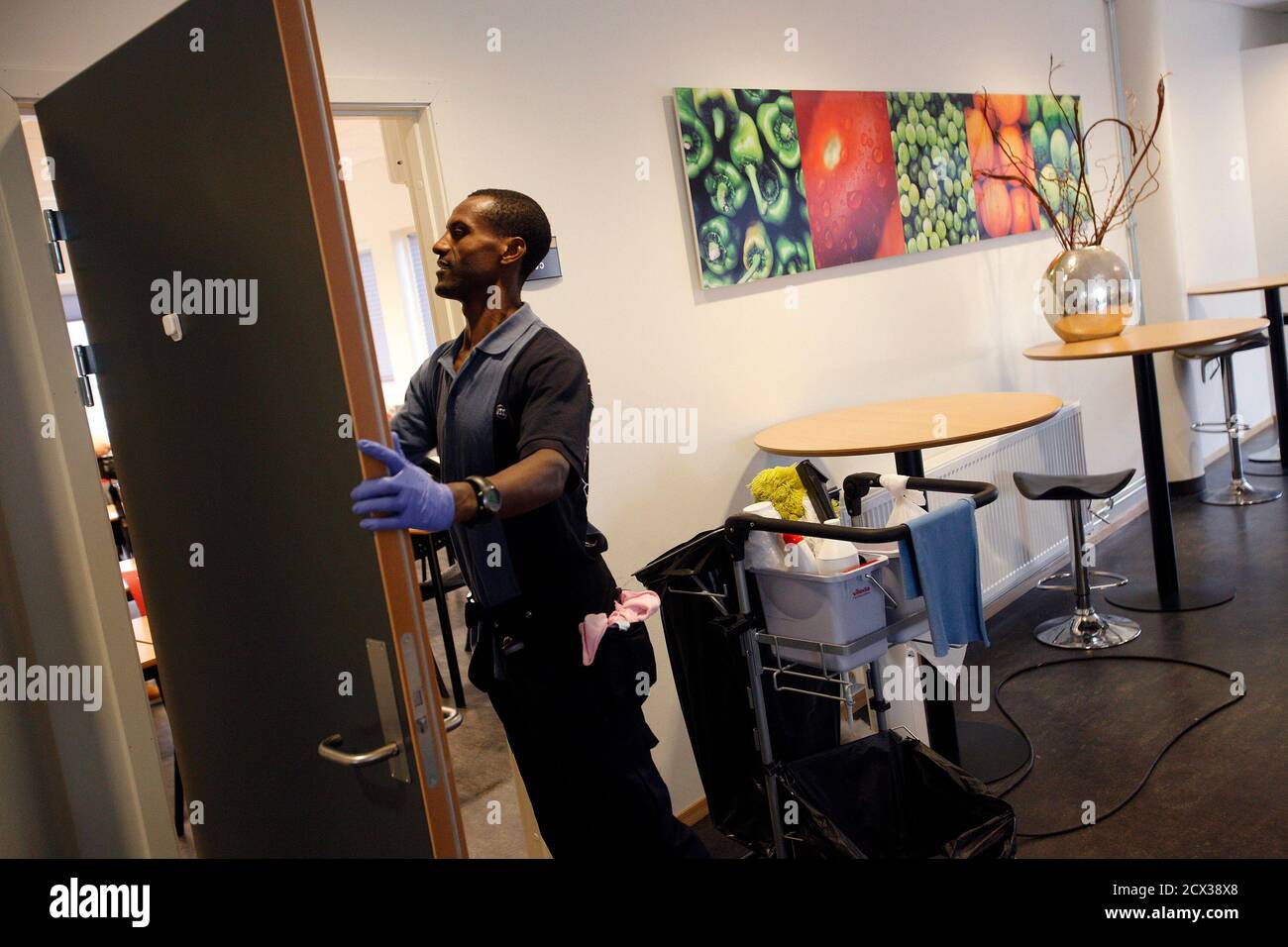 Extra time gym hi-res stock photography and images - Alamy