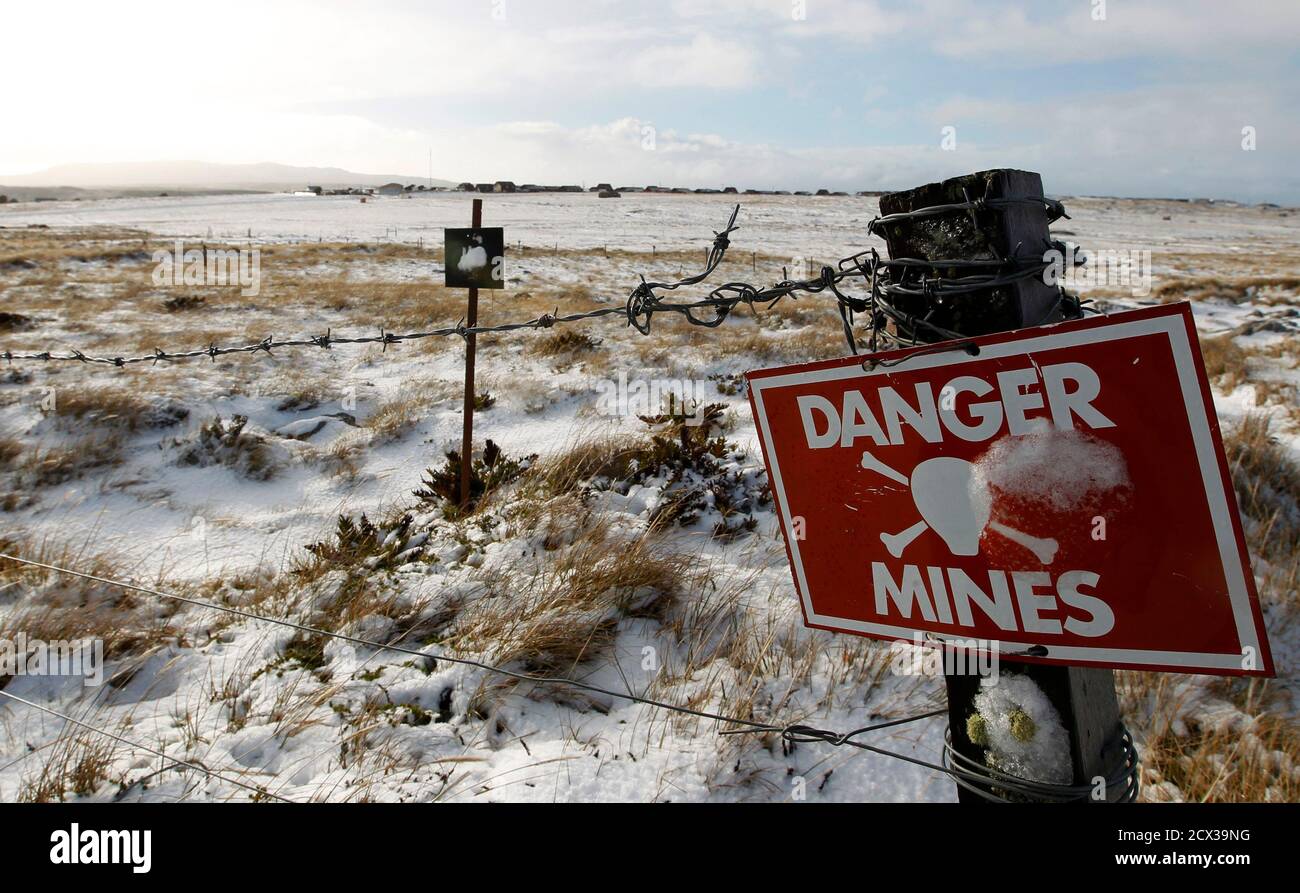 Falklands islands oil hi-res stock photography and images - Alamy
