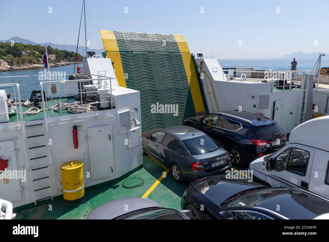 Boat carrying cars hi-res stock photography and images - Alamy