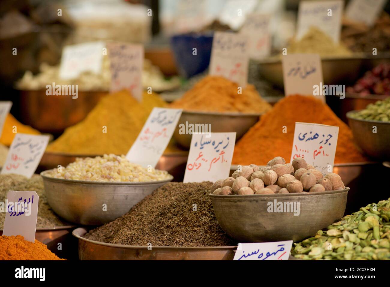 Herbs and spices market hi-res stock photography and images - Alamy