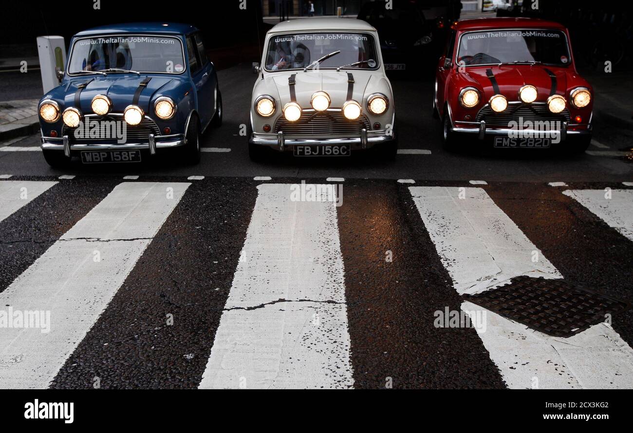 The italian job 1969 mini hi-res stock photography and images - Alamy